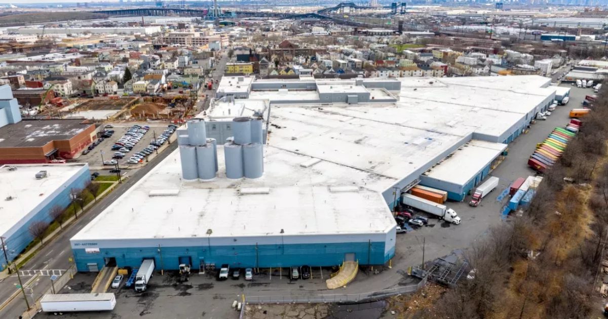 Newark Distribution Center - Newark, New Jersey - Hines