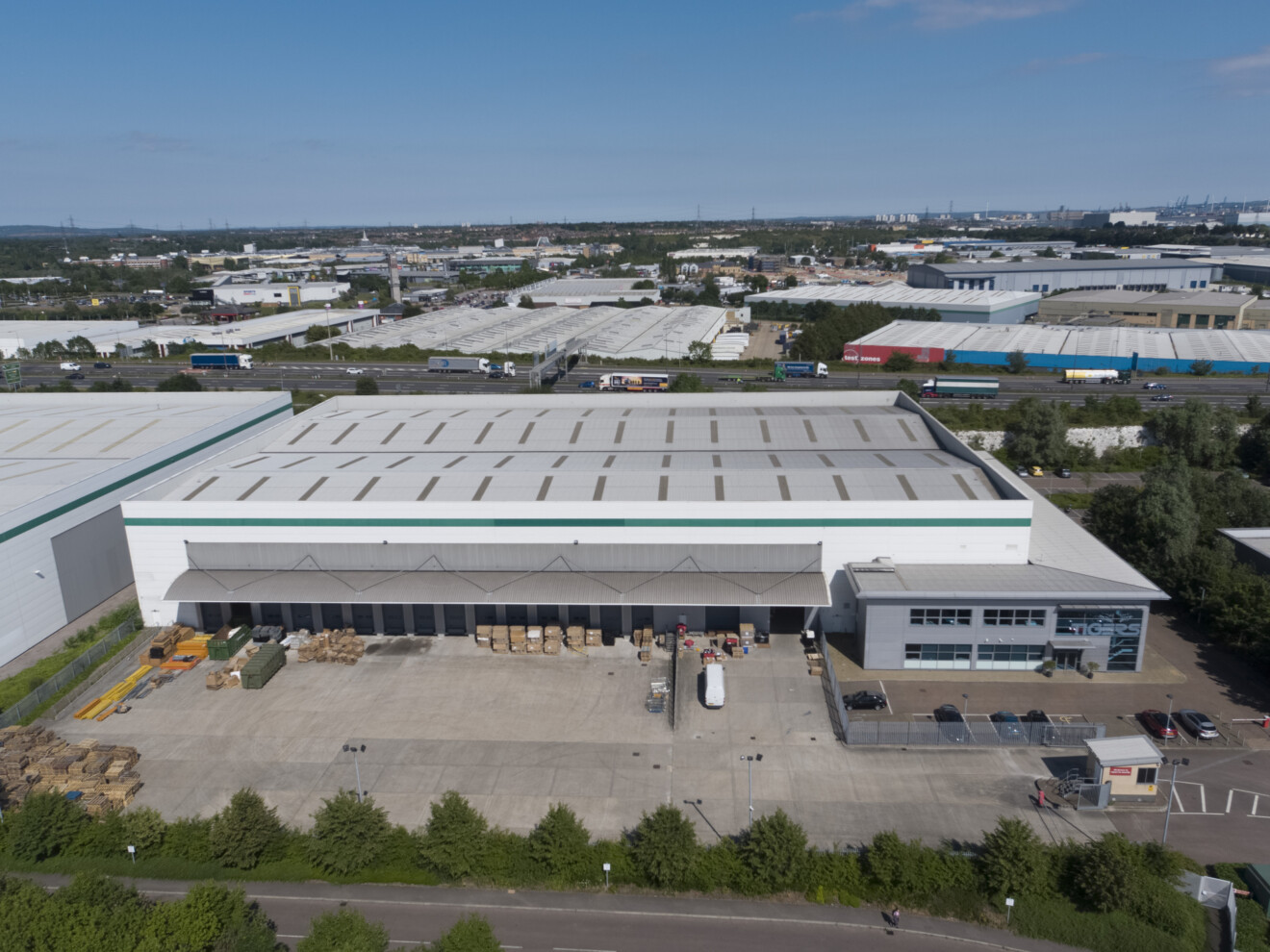 Hines Scales UK Mid-Box Strategy off a €5 Billion European… - Hines