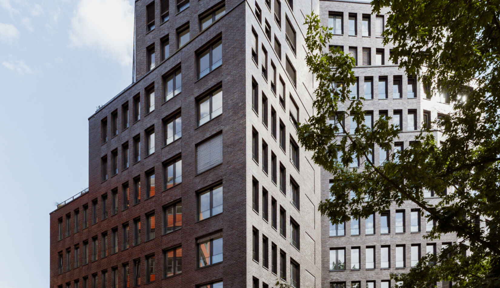 Hines Completes Sale of Domkaskaden Building in Hamburg - Hines