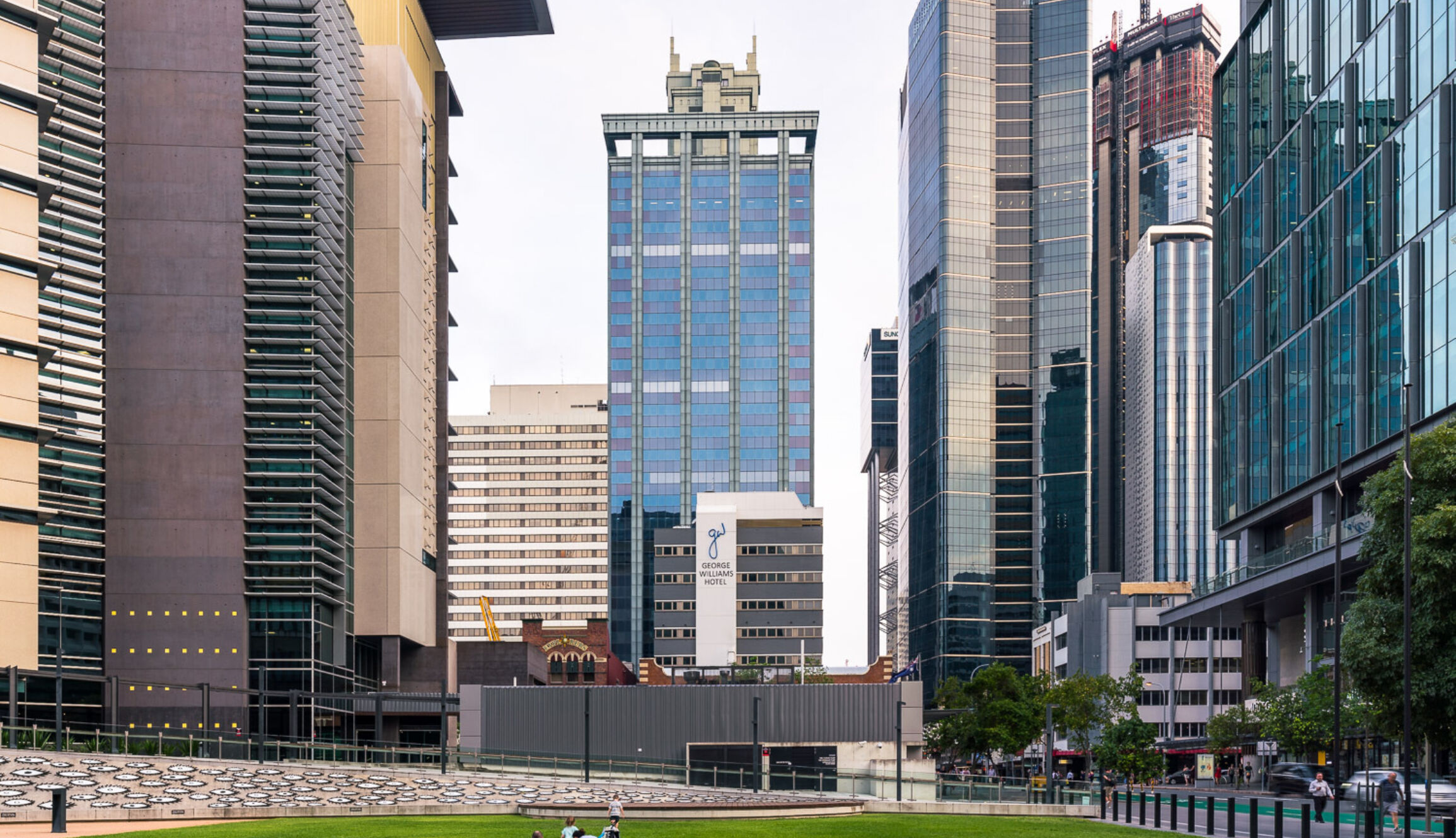 Crane Lift Milestone Accelerates Progress at 50 Ann Street in… - Hines