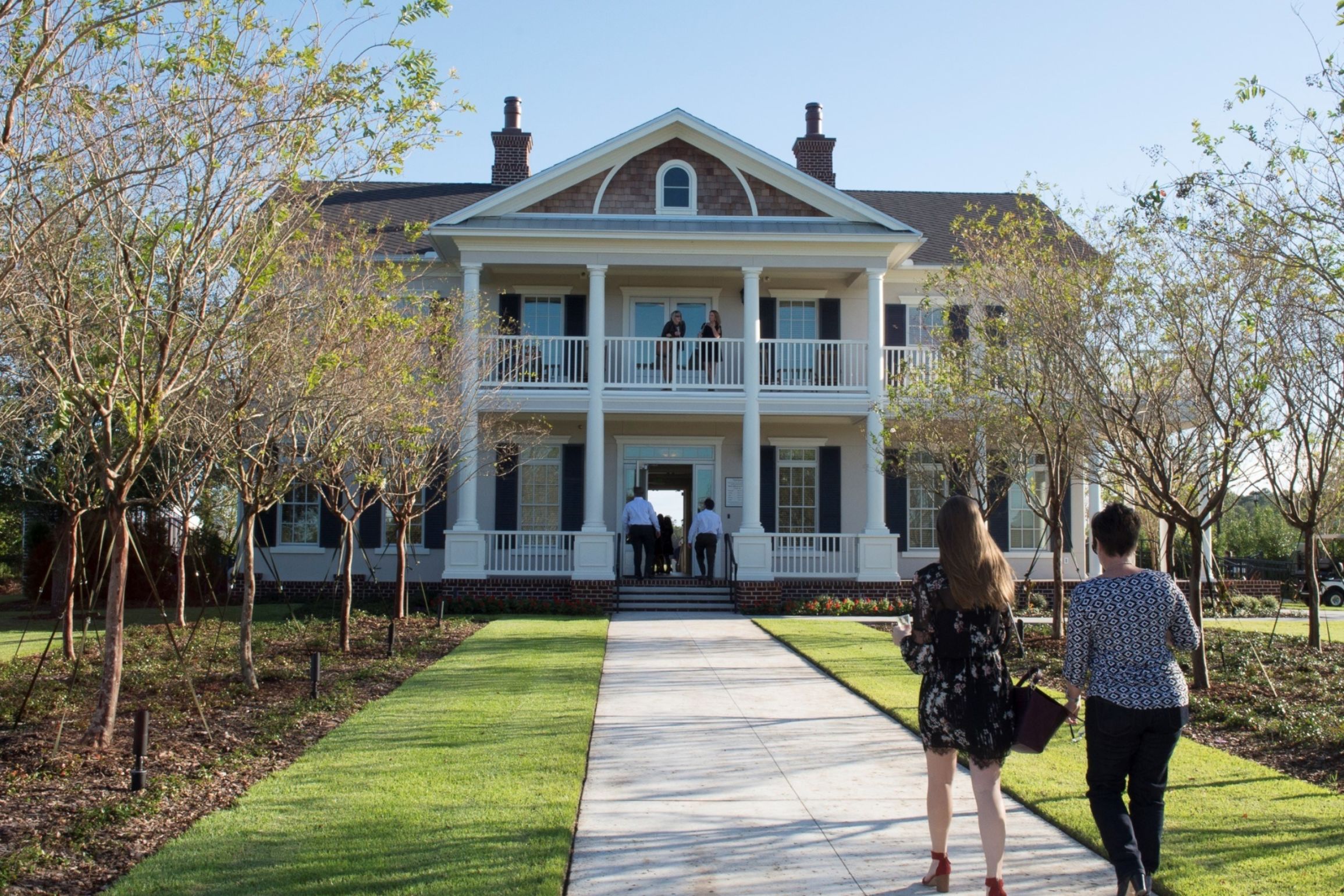 Markland Manor House Opens - Hines