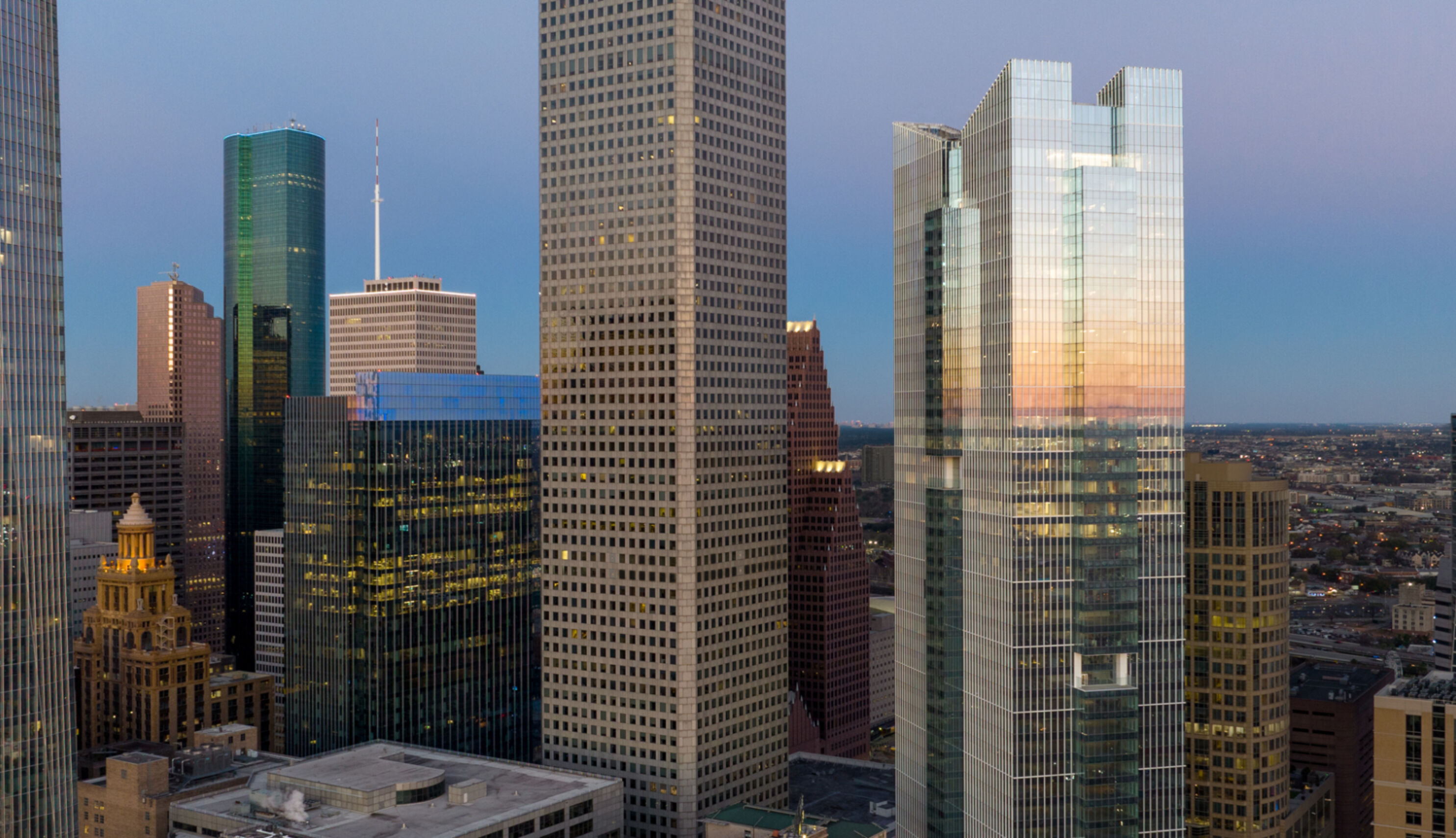 Texas Tower Secures New Leases Totaling 182,600 Square Feet - Hines